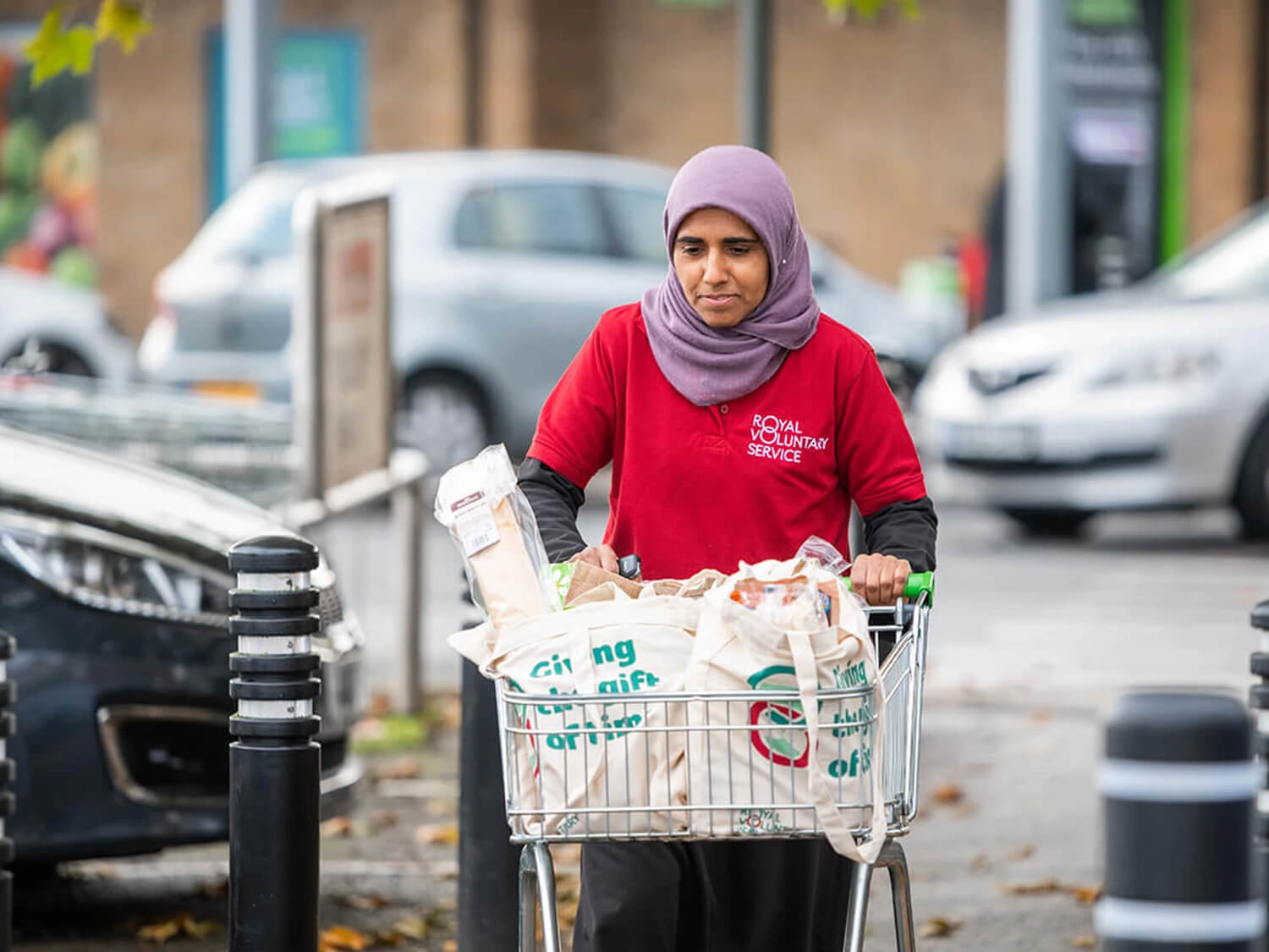 Volunteers needed in Scotland: Make a difference | Royal Voluntary Service