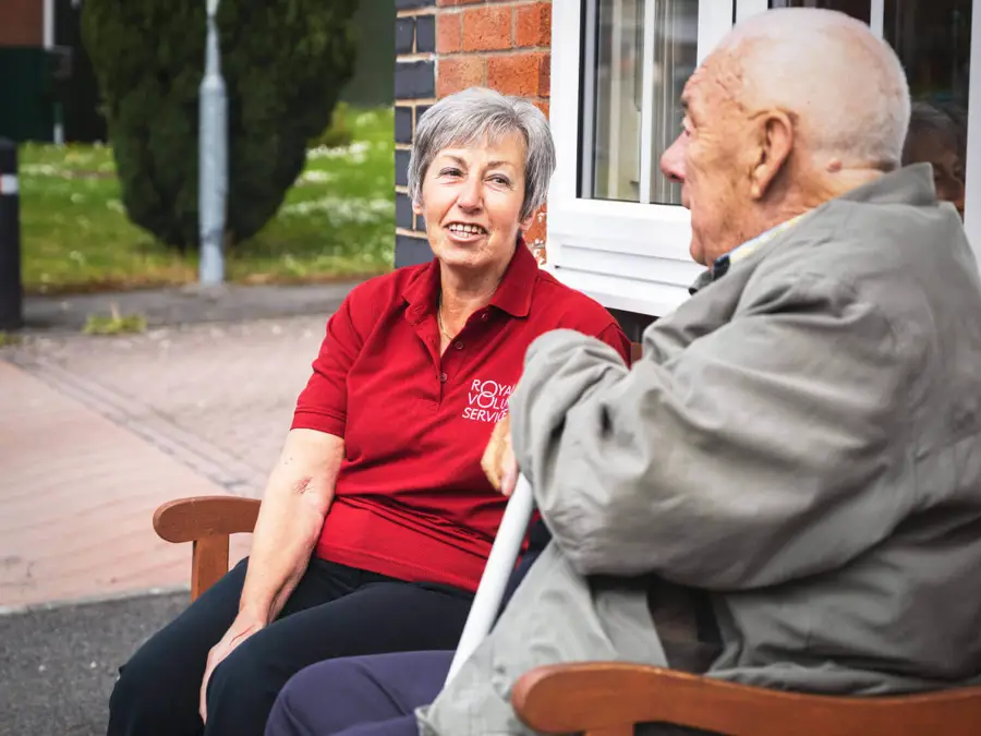 Become a Community Volunteer | Royal Voluntary Service