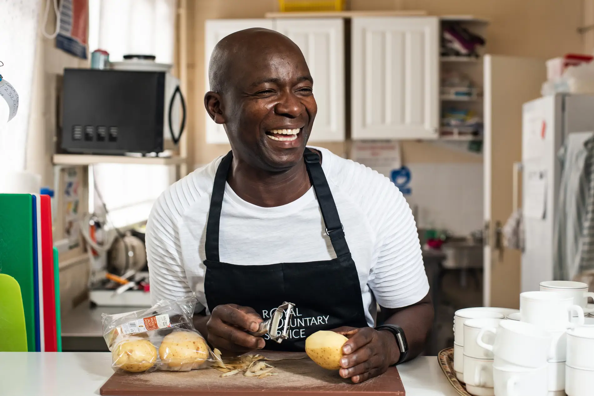 Become a Community Volunteer | Royal Voluntary Service